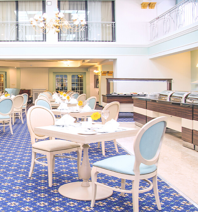 Pizza & Pasta Buffet Party | 4-star AX The Victoria Hotel