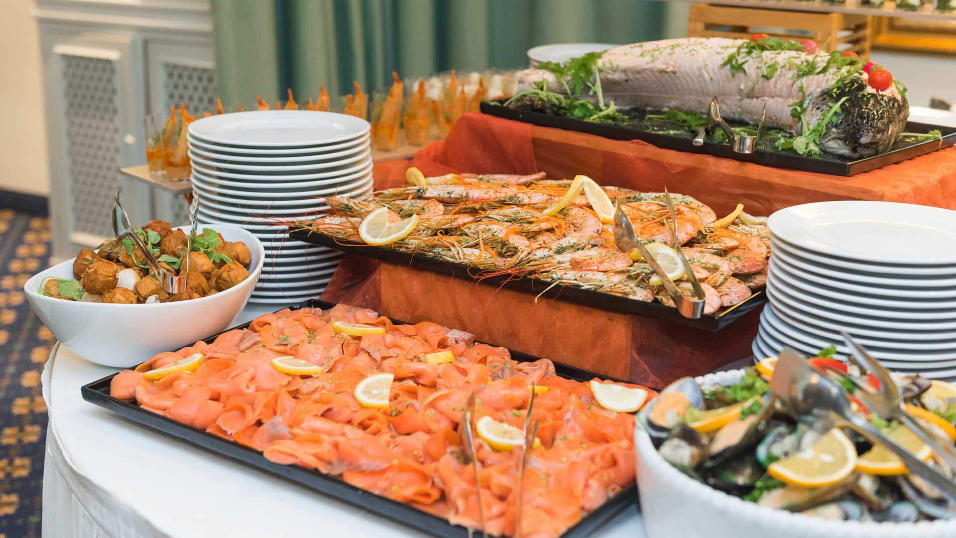 Sunday Buffet Lunches at the Copperfield's | AX The Victoria Hotel